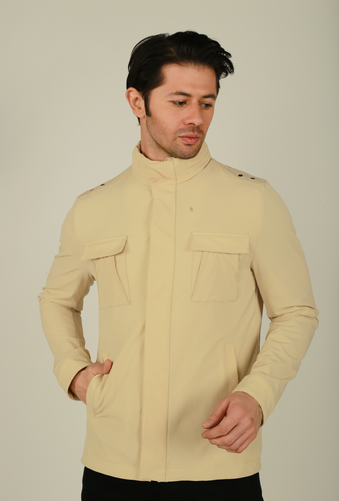 Brango. BRANGO MONT EKRU