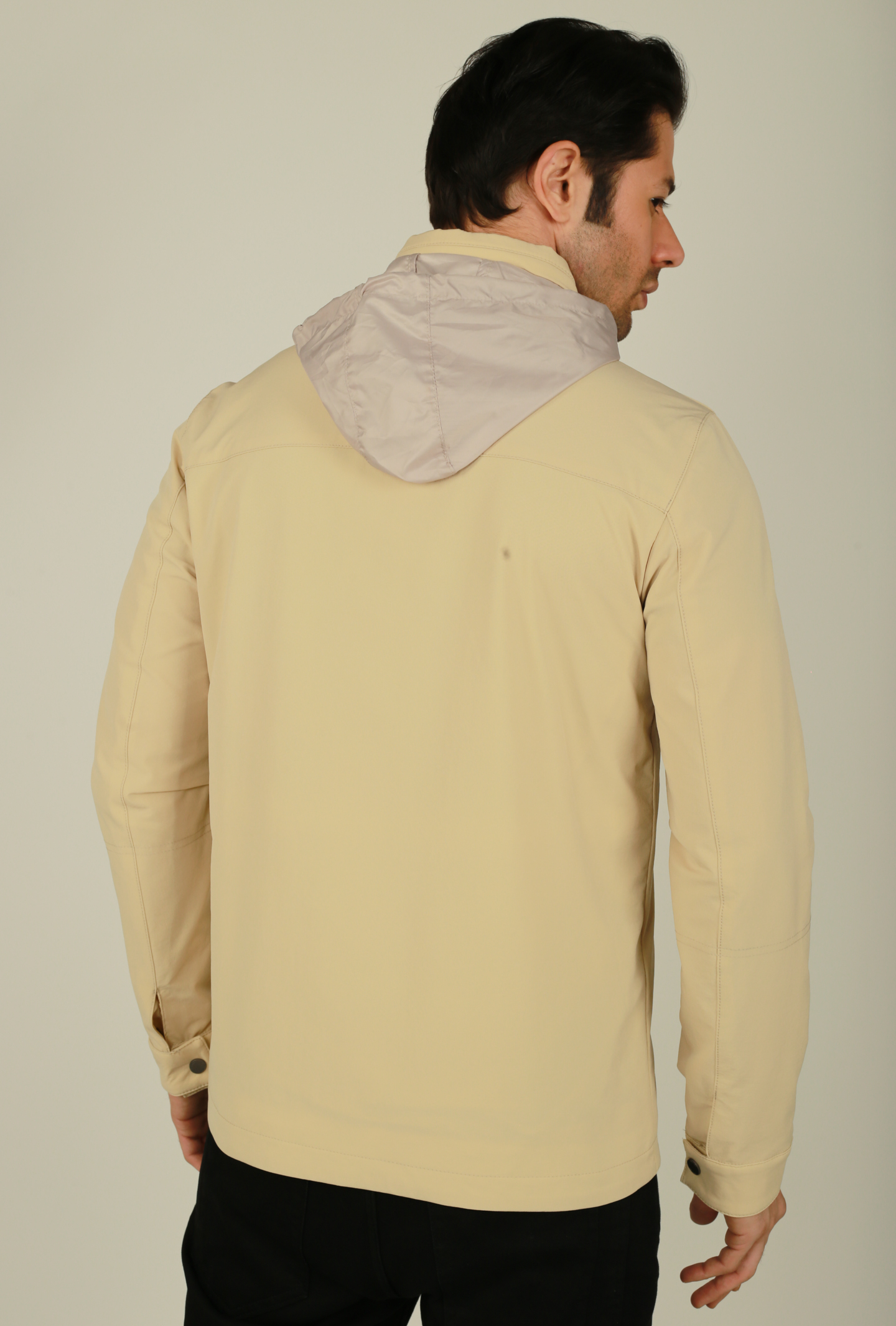 Brango. BRANGO MONT EKRU