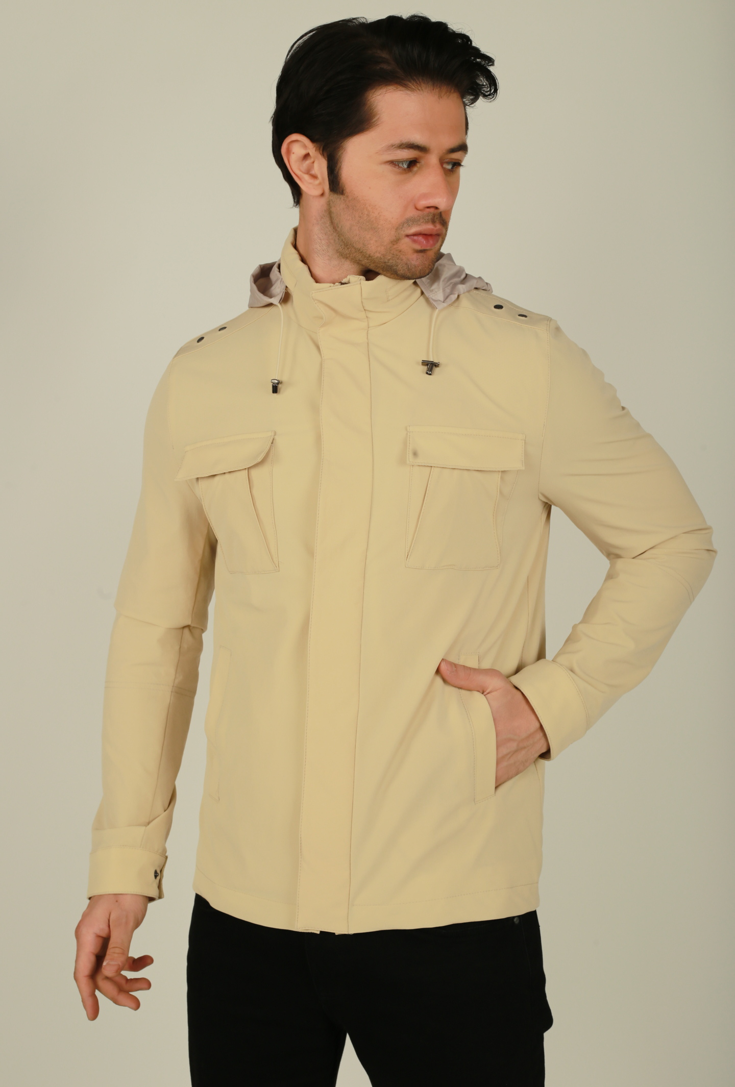 Brango. BRANGO MONT EKRU